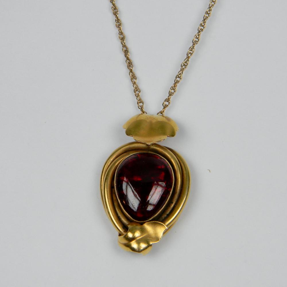 Cabochon Garnet gold pendant circa 1870 | DB Gems Cabochon Garnet gold pendant circa 1870 | DB Gems